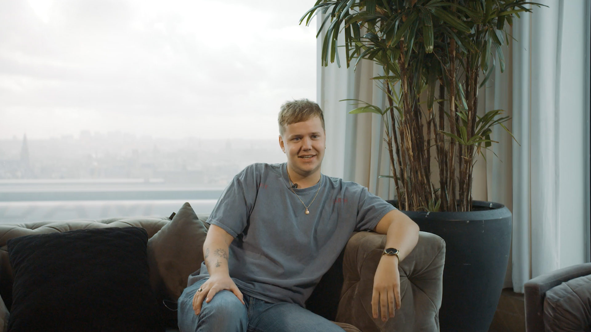 AXE Music: Luuk van Dijk - Badbirds